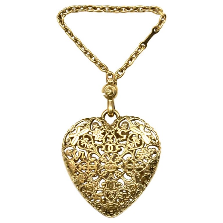 Chanel Goldtone Filigree Heart CC Bag Charm/ Keychain For Sale at 1stDibs