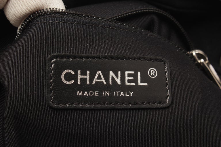 Chanel Gray Fabric X Nylon Bubble Shoulder Bag For Sale at 1stDibs