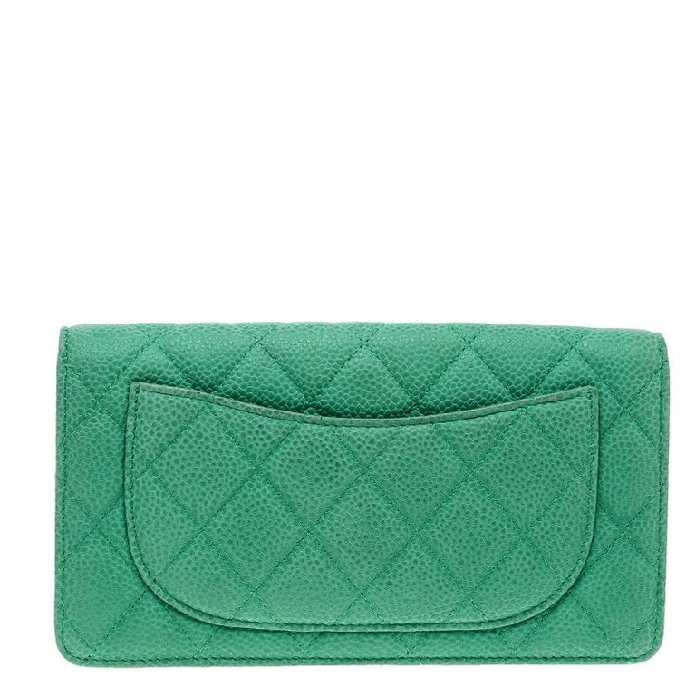 Chanel Green Quilted Caviar Leather Classic Bi-Fold Wallet at 1stDibs