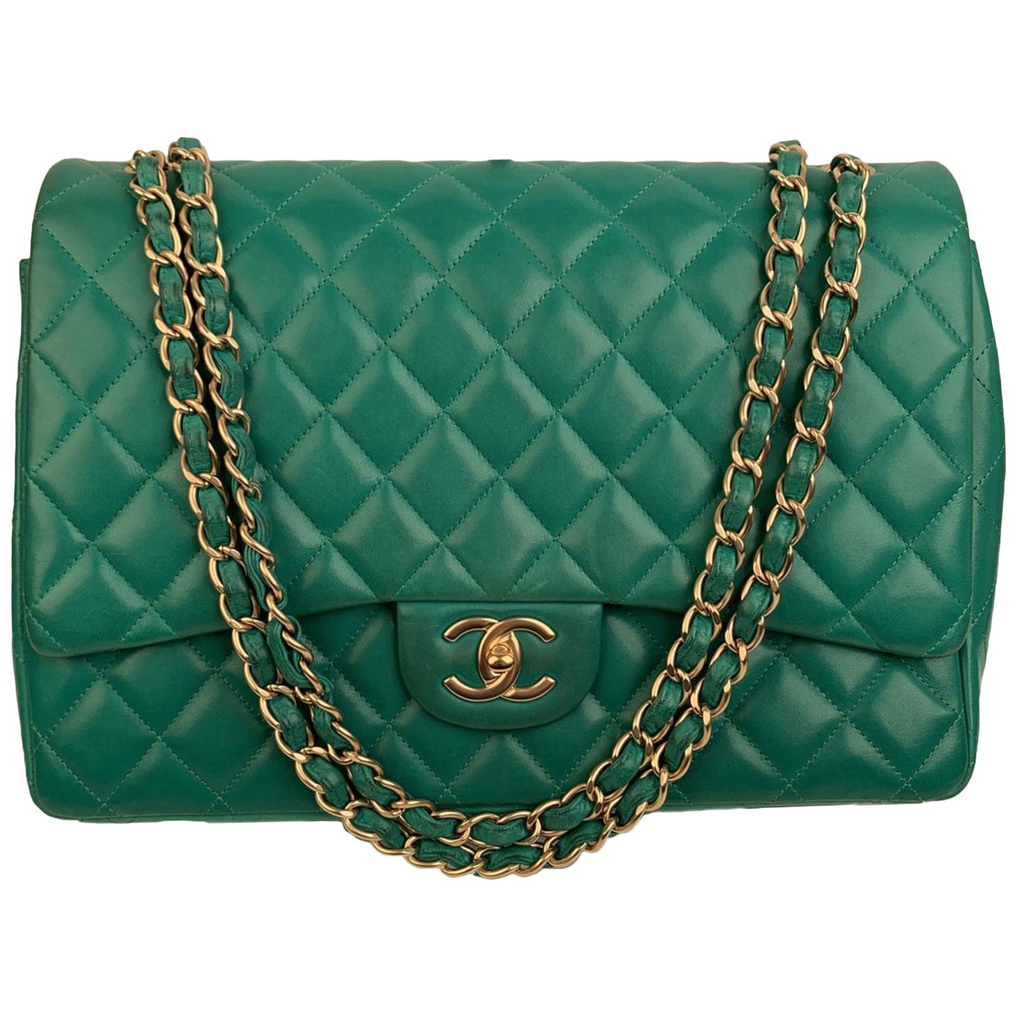 Chanel Green Quilted Leather Maxi Classic Flap 2.55 Shoulder Bag For ...