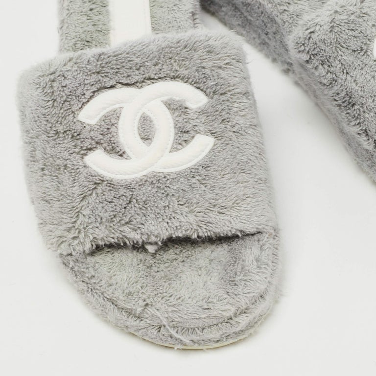 Chanel Grey/White Fabric CC Platform Slides Size 37 For Sale at 1stDibs