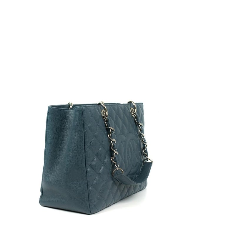 Chanel, GST in blue leather For Sale at 1stDibs