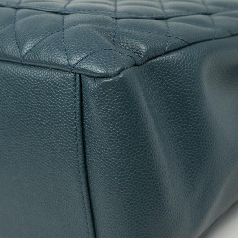 Chanel, GST in blue leather For Sale at 1stDibs