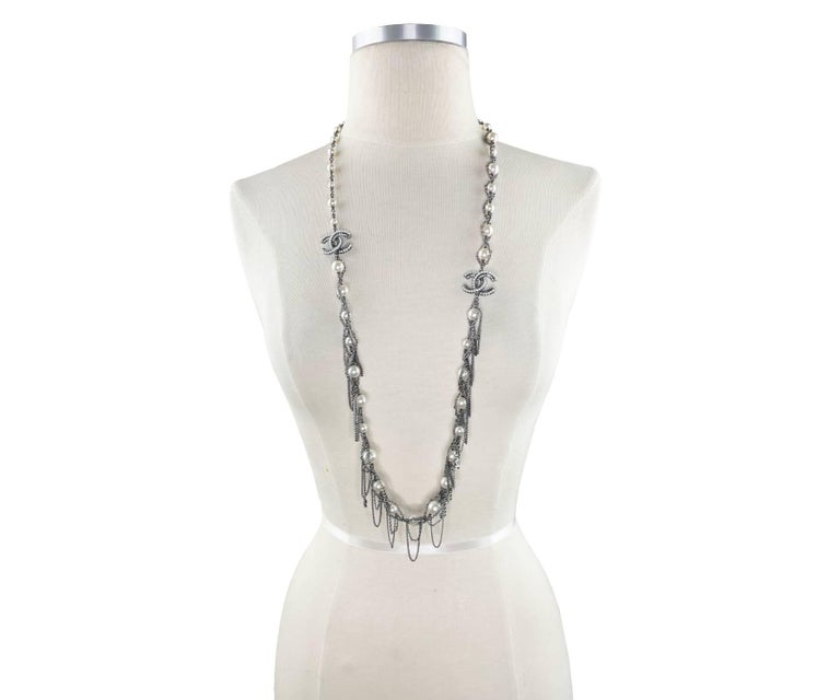 Chanel Gunmetal Pearl Dangling Chain Long Necklace For Sale at 1stDibs