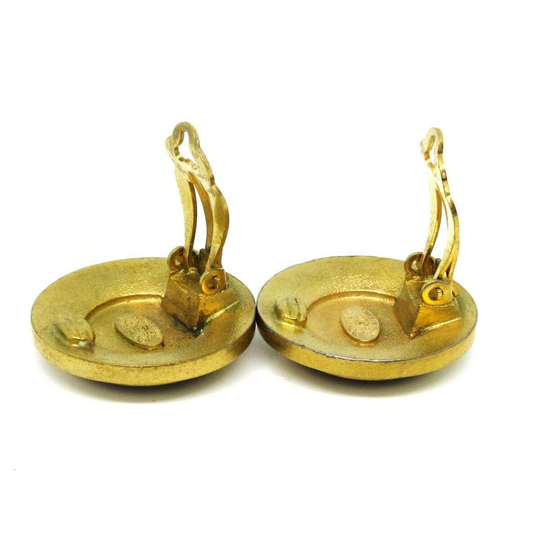 Chanel Ivory Black Gold Enamel Metal Round Evening Stud Button Earrings ...