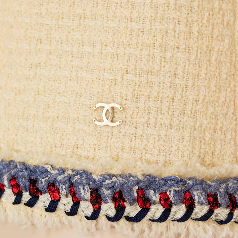 Chanel Ivory Tweed Vest With Braided Trim 40 FR For Sale at 1stDibs