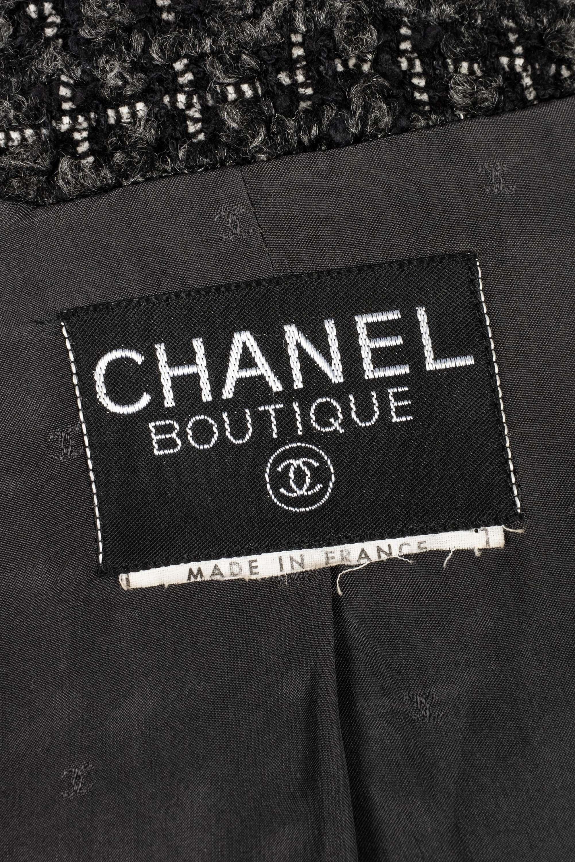Chanel jacket in tweed 1990s For Sale at 1stDibs