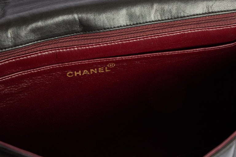 Chanel Jumbo Vintage Vertical Quilted For Sale at 1stDibs