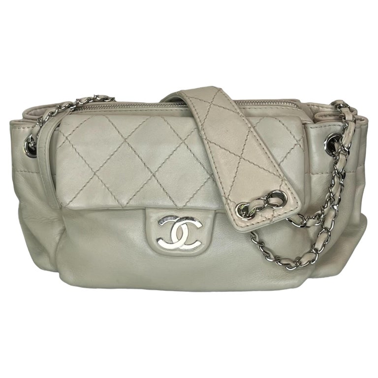 CHANEL Lambskin Chain Shoulder Bag For Sale at 1stDibs