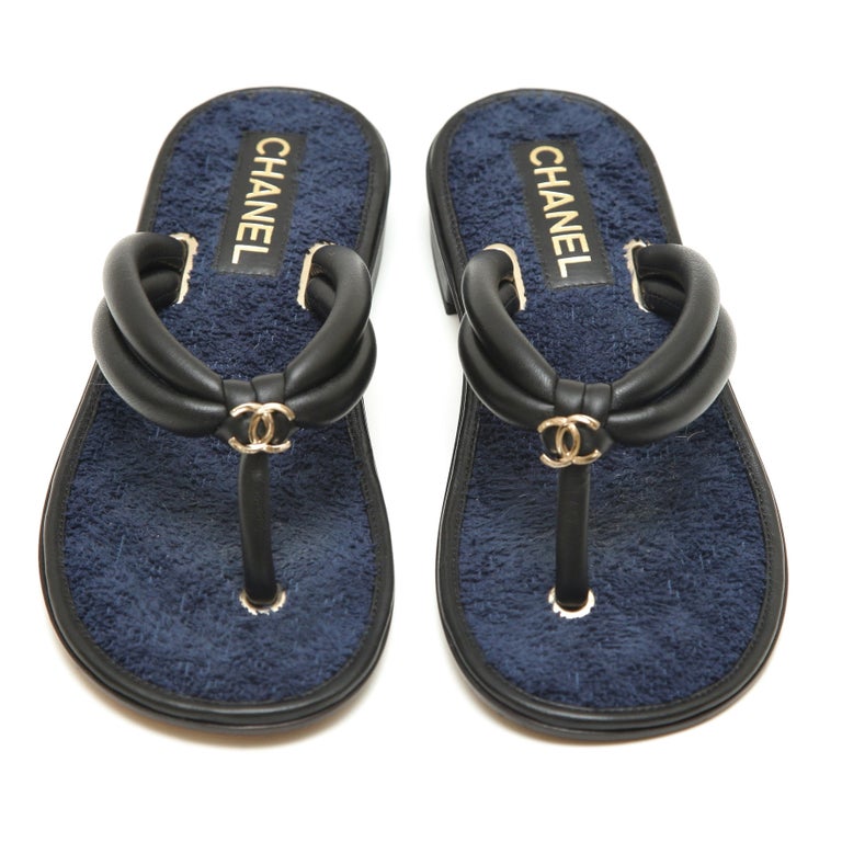 CHANEL Lambskin Leather Slide Thong Sandals Fabric Black Navy Gold CC ...