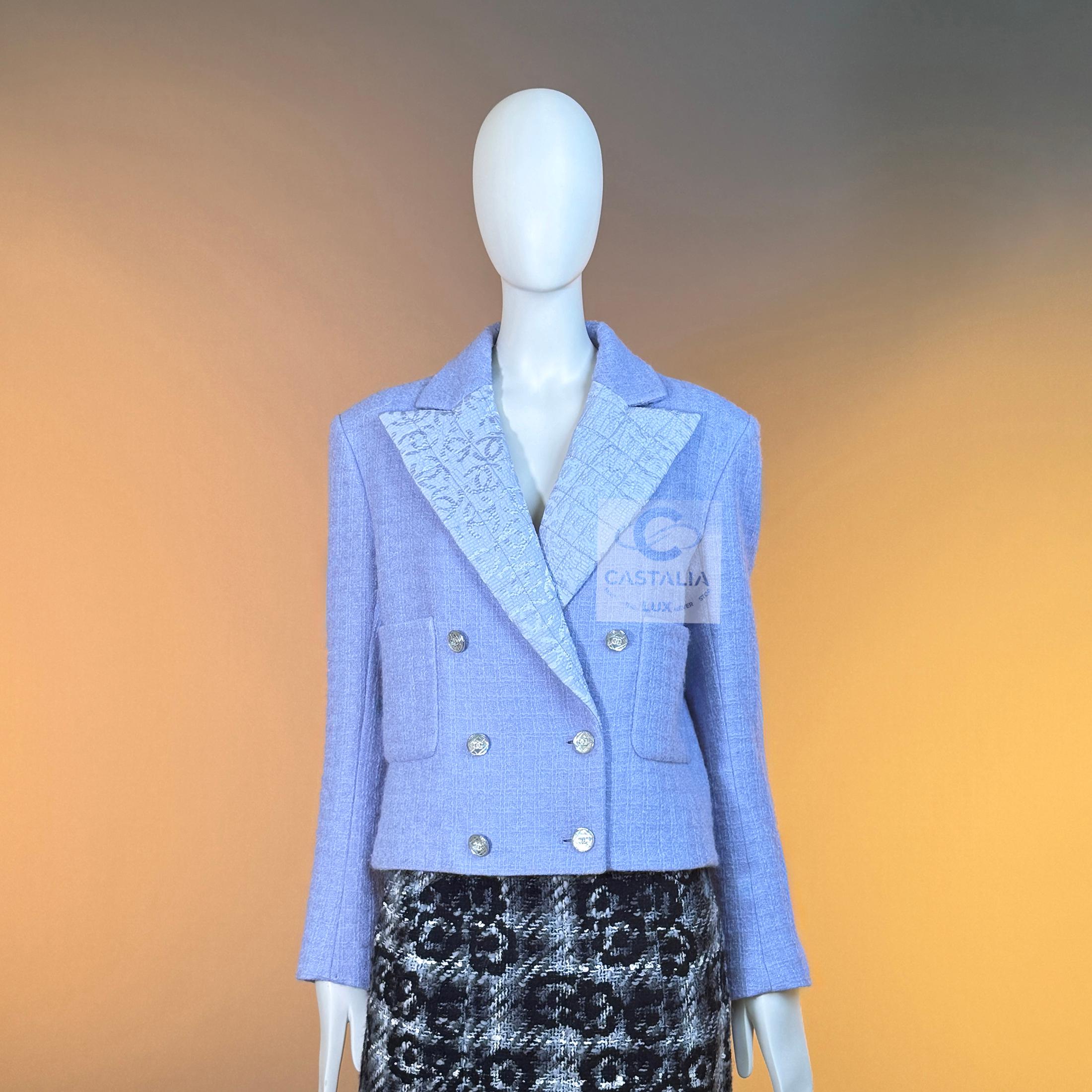CHANEL Lavender Tweed Jacket With CC Logo 38 FR For Sale at 1stDibs