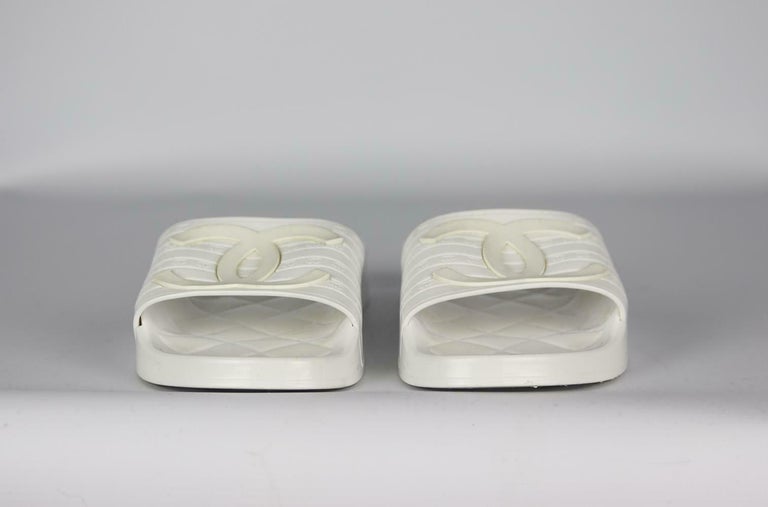 Chanel Logo Detailed Striped Rubber Slides at 1stDibs | chanel rubber ...