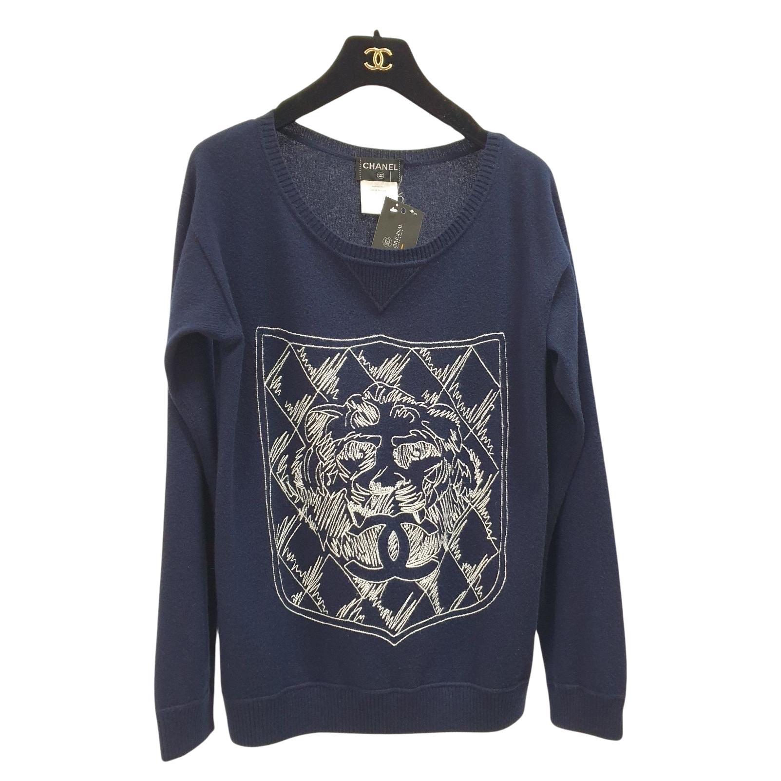 Chanel Logo Lion Cashmere Sweater For Sale at 1stDibs