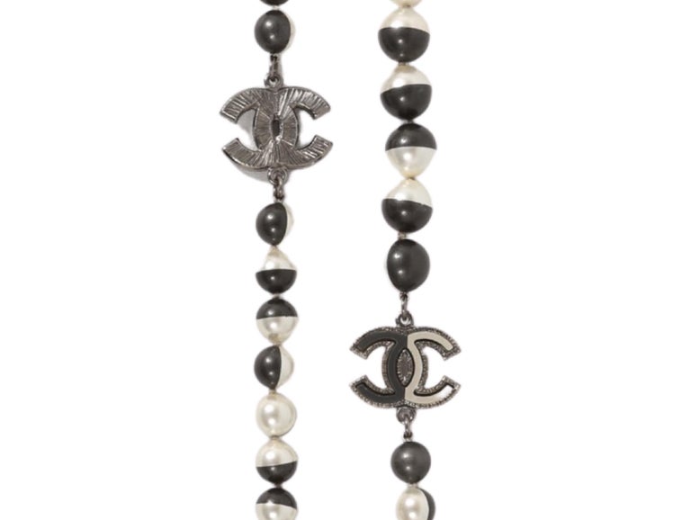 CHANEL LONG CC Necklace For Sale at 1stDibs