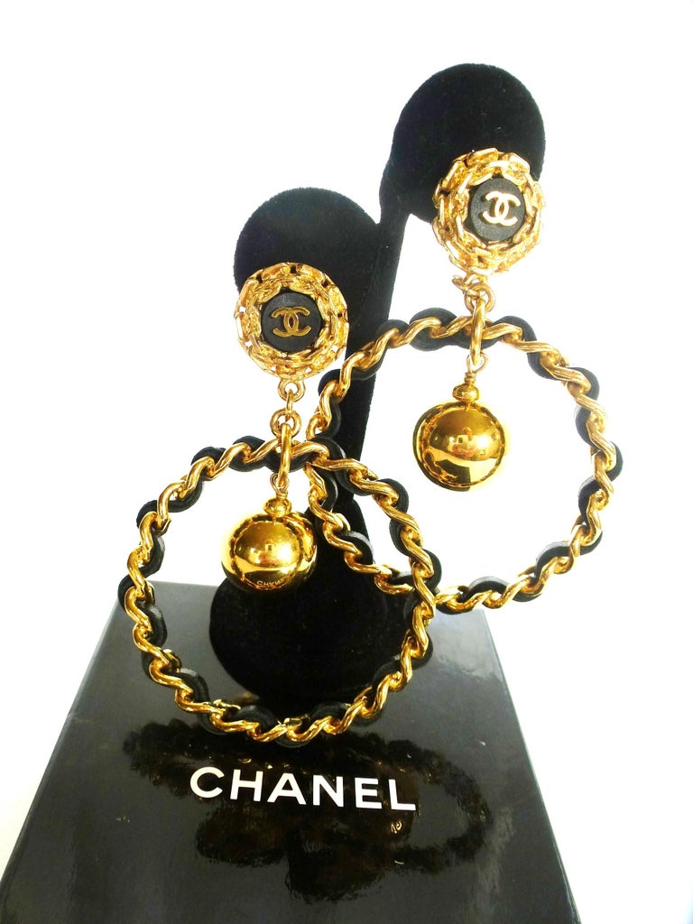 Chanel loop clip-on earring singed by Victoire de Castellane, gold plated 1990s at 1stDibs