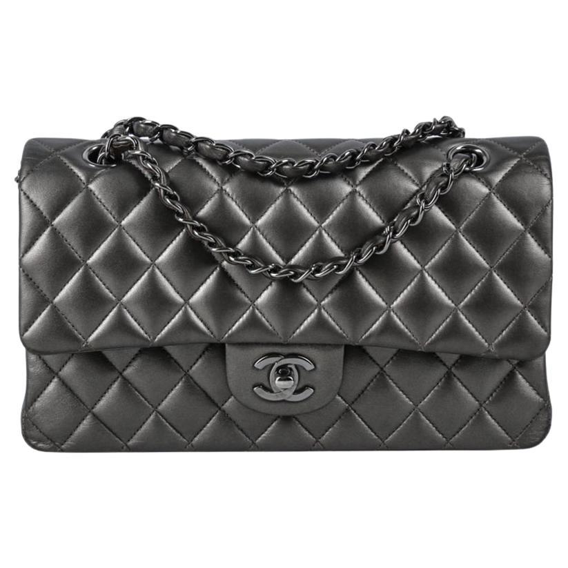 CHANEL MEDIUM CLASSIC DOUBLE FLAP BAG Metallic grey For Sale at 1stDibs