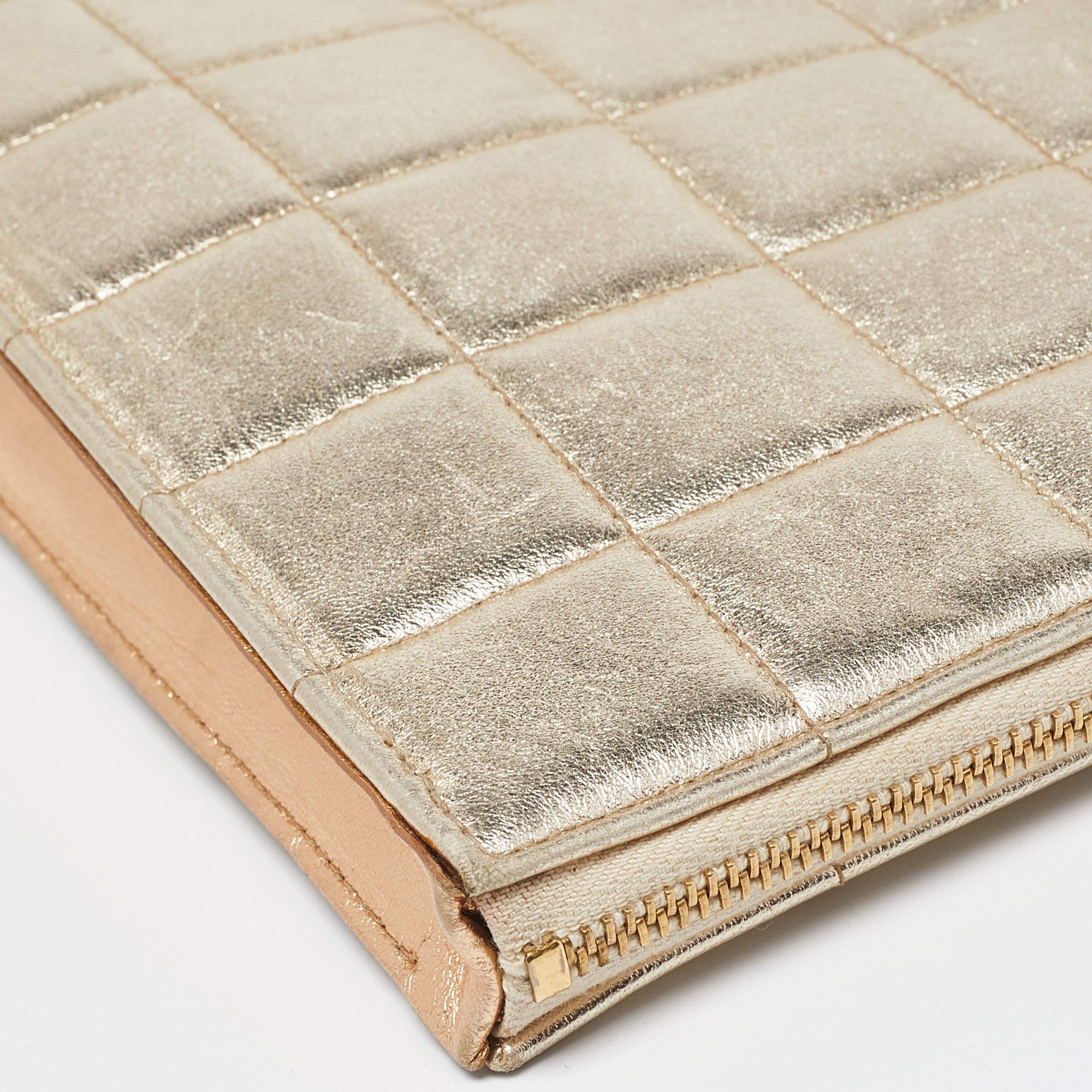 Chanel Metallic Gold Square Quilted Leather Handcuff Clutch For Sale at ...