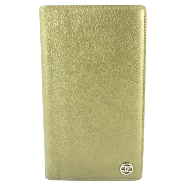 Chanel Metallic Green Calfskin Long Bifold Wallet 1cz59s For Sale at ...