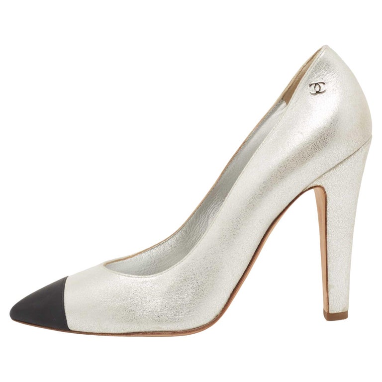 Chanel Metallic Silver/Black Leather CC Cap Pointed Toe Pumps Size 40.5 ...