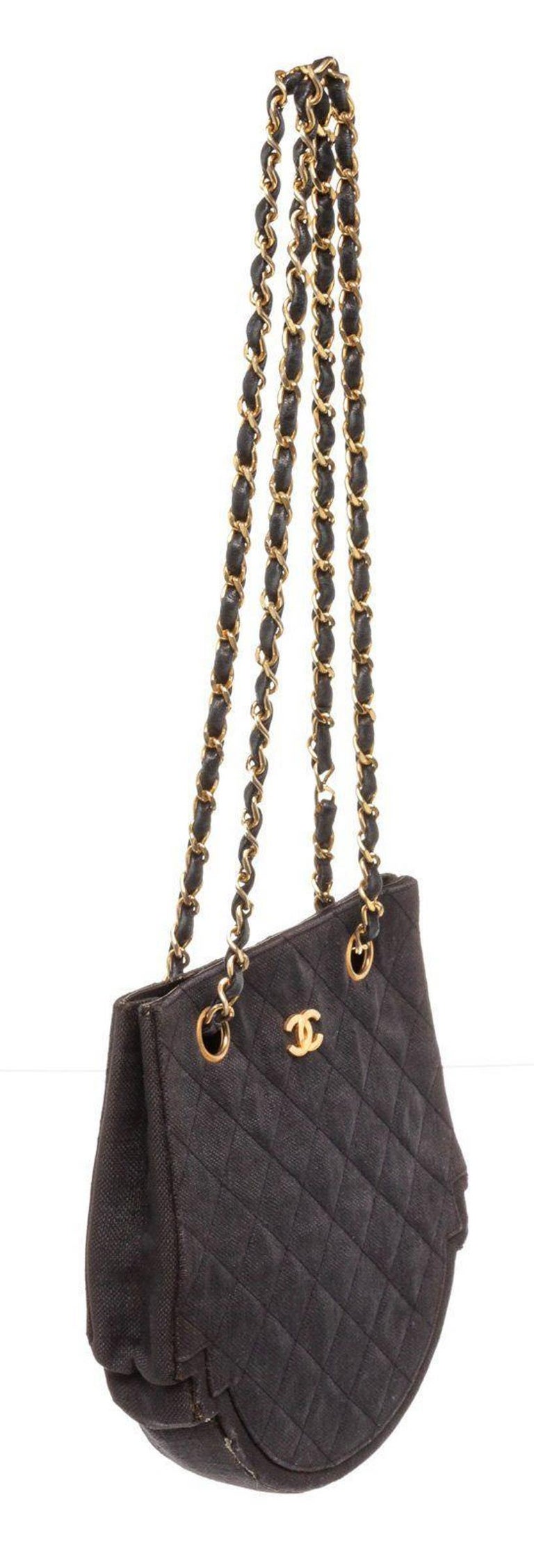 Chanel Navy Blue Denim Vintage Chain Shoulder Handbag For Sale at 1stDibs