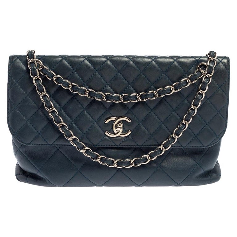 Chanel Navy Blue Quilted Leather In-The-Business Flap Bag at 1stDibs