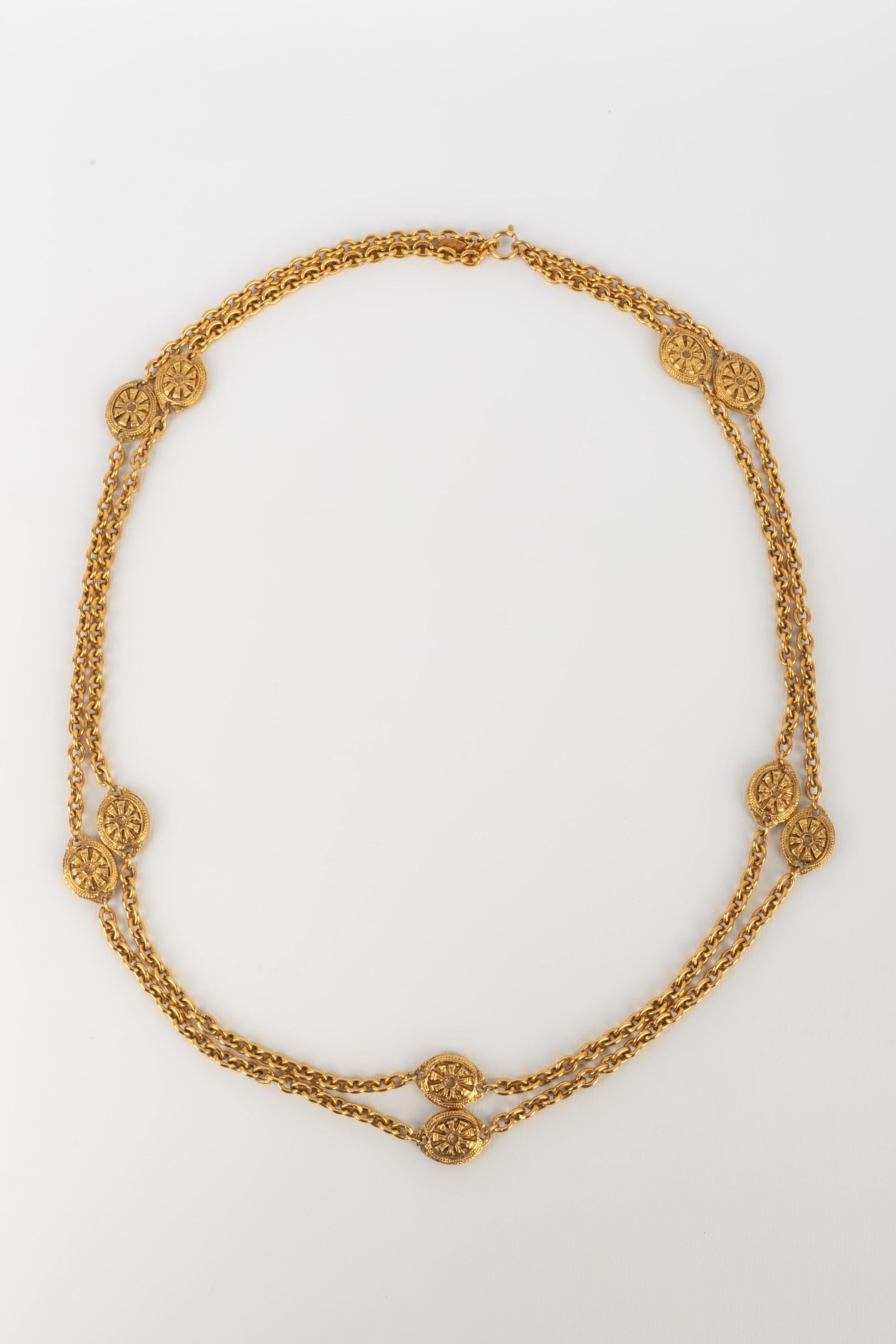 Chanel Necklace/sautoir in Golden Metal Composed of a Fine Chain and ...