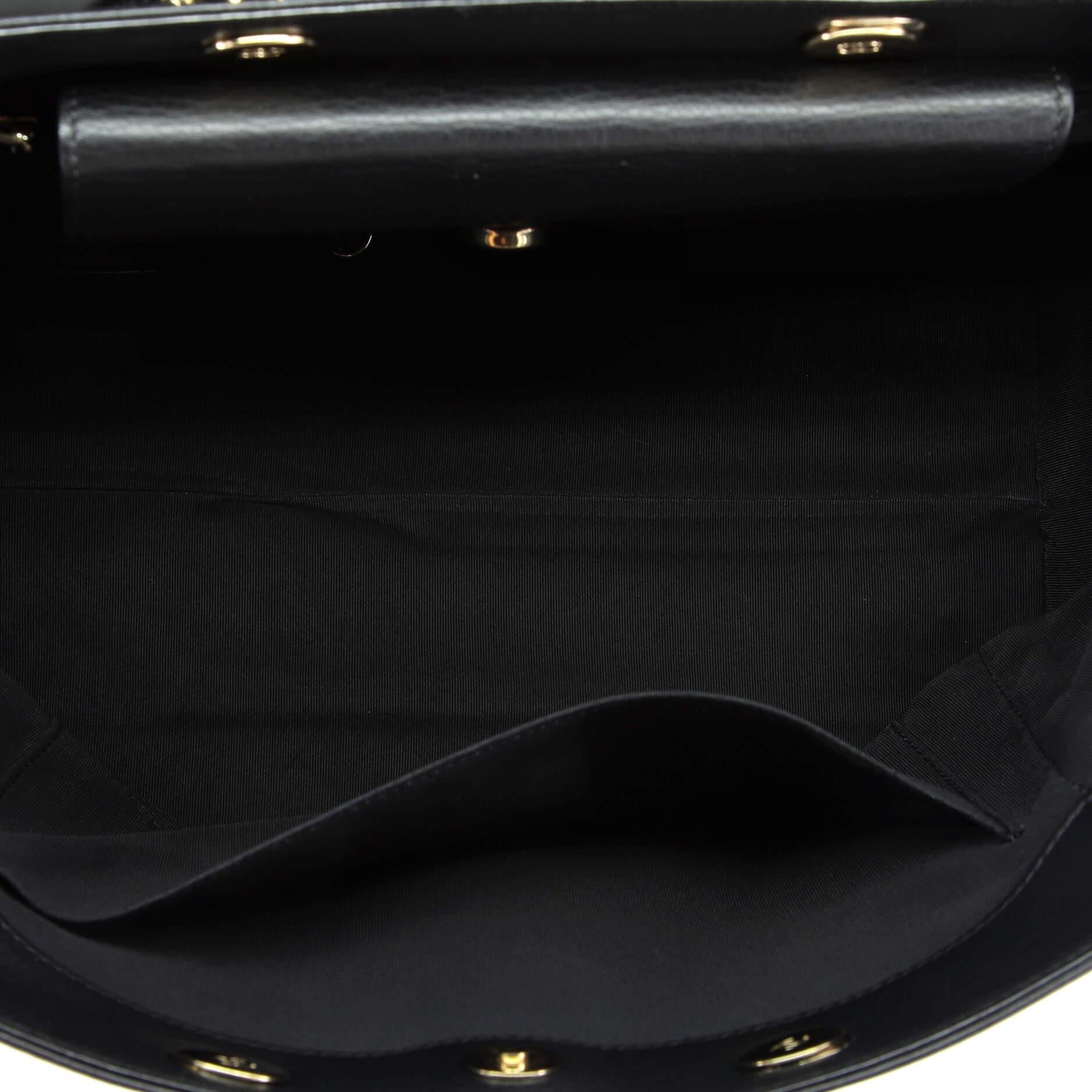 Chanel Neo Soft Shopping Tote Stitched Bullskin Medium For Sale at 1stDibs