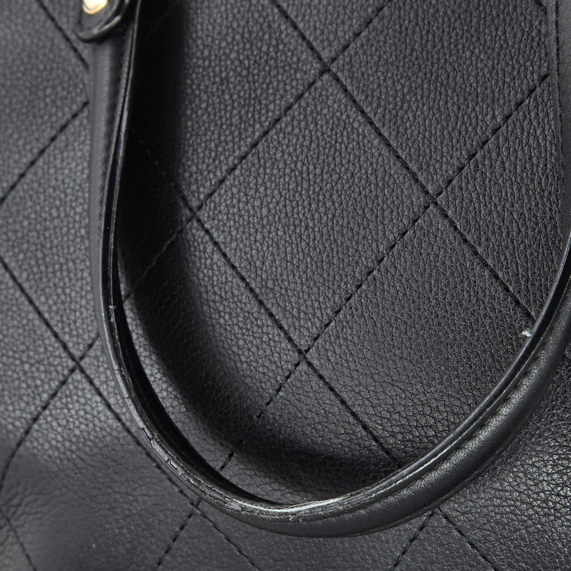 Chanel Neo Soft Shopping Tote Stitched Bullskin Medium For Sale at 1stDibs