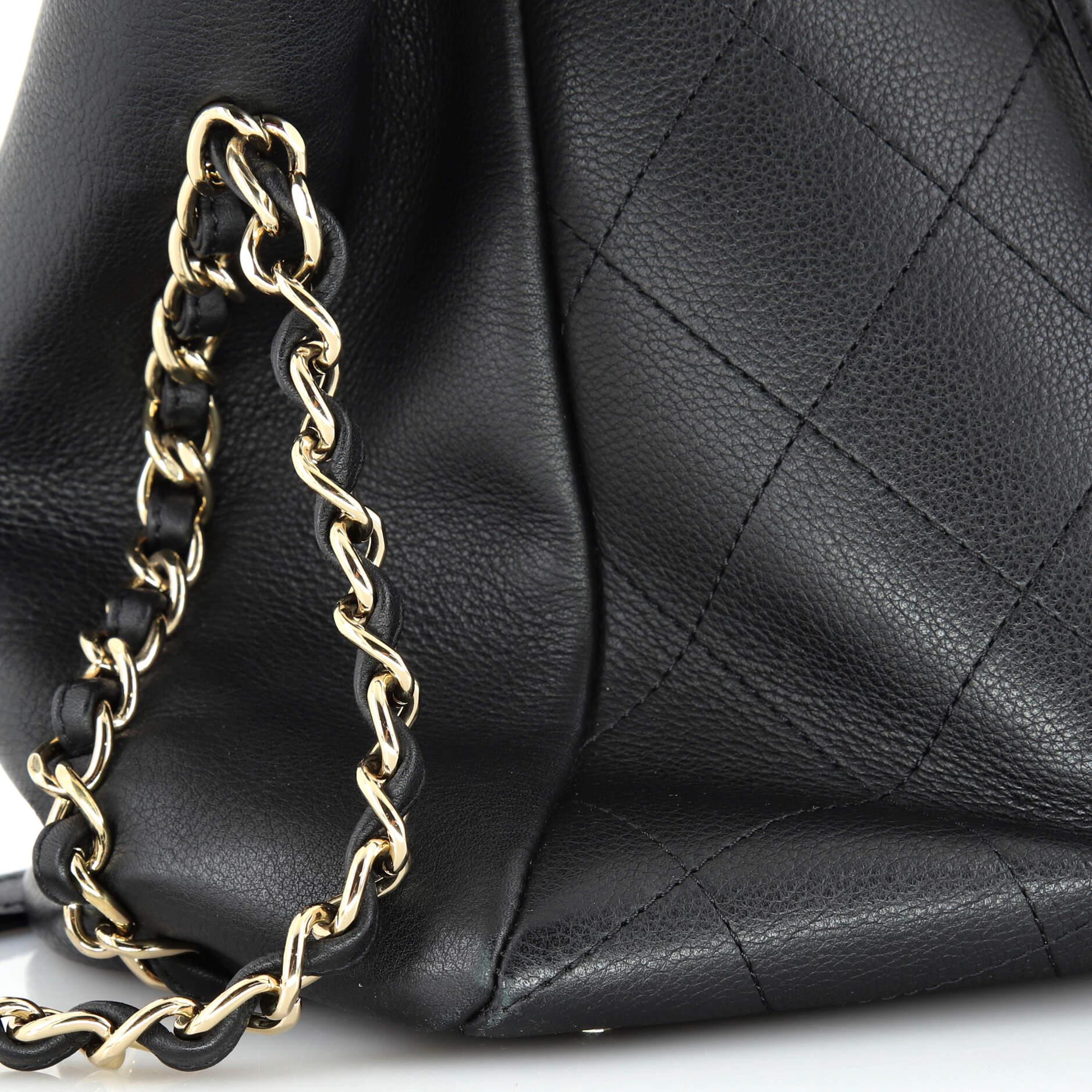 Chanel Neo Soft Shopping Tote Stitched Bullskin Medium For Sale at 1stDibs