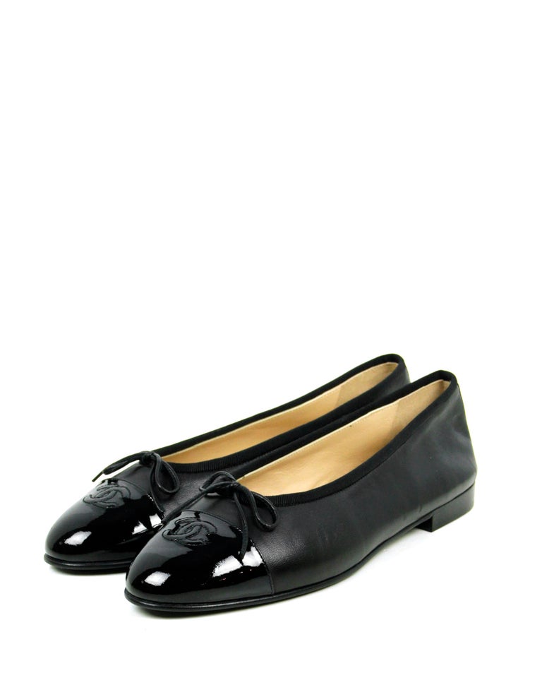 Chanel NEW Black Leather/Patent Cap Toe CC Ballet Flats sz 38 For Sale at 1stDibs