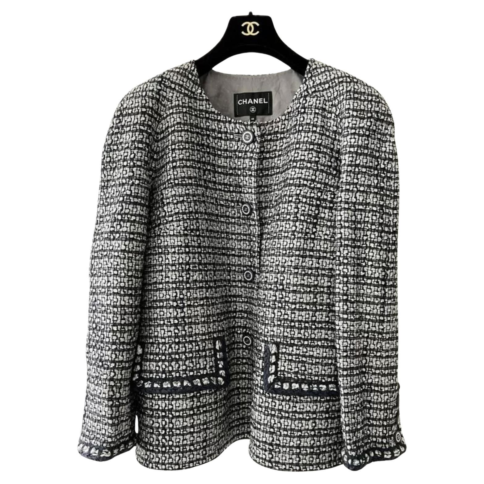 Chanel New CC Chain Link Buttons Tweed Jacket For Sale at 1stDibs