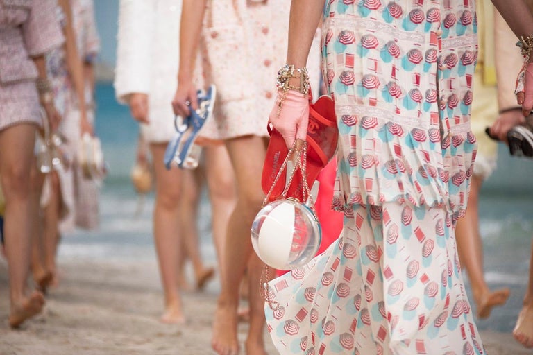 Chanel NEW Runway White Blue Pink Clear Round Ball Evening Shoulder Bag ...