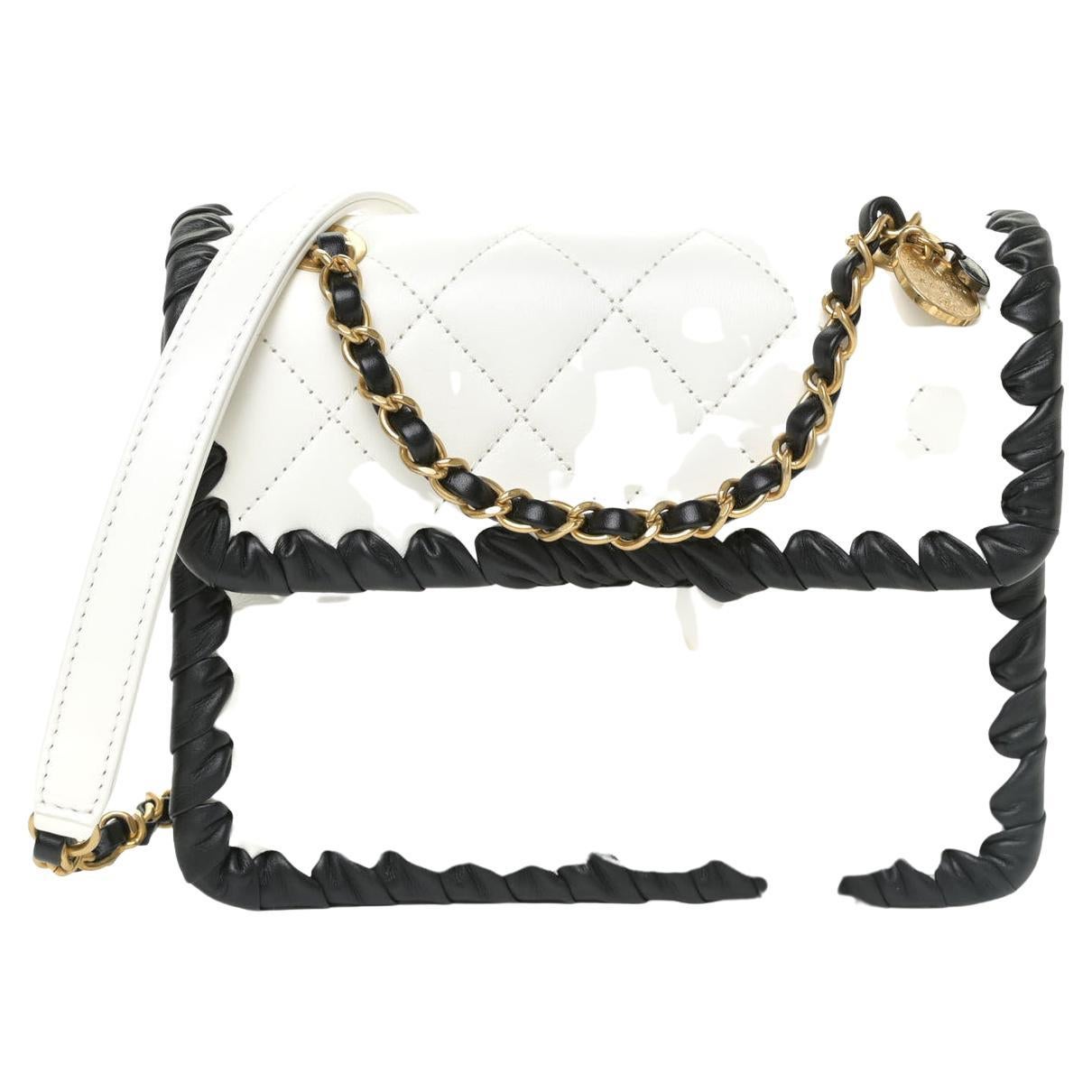 CHANEL Shell "INDEPENDANCE DAY" Bag at 1stDibs | chanel shell bag ...
