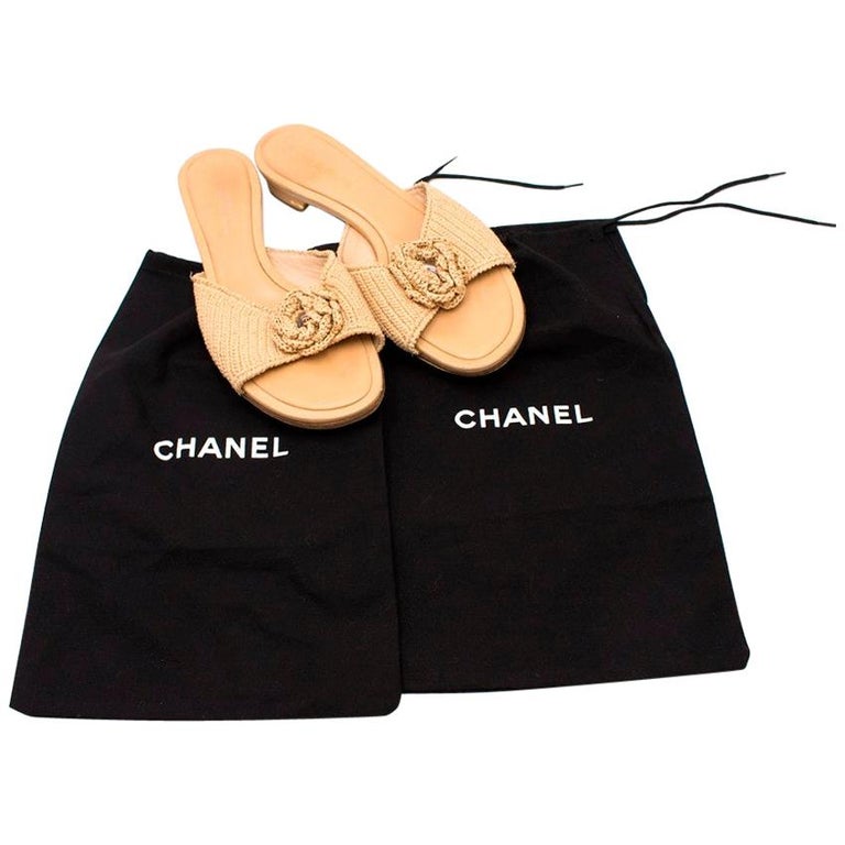 Chanel Nude Woven Straw Mules - Size EU 38 For Sale at 1stDibs