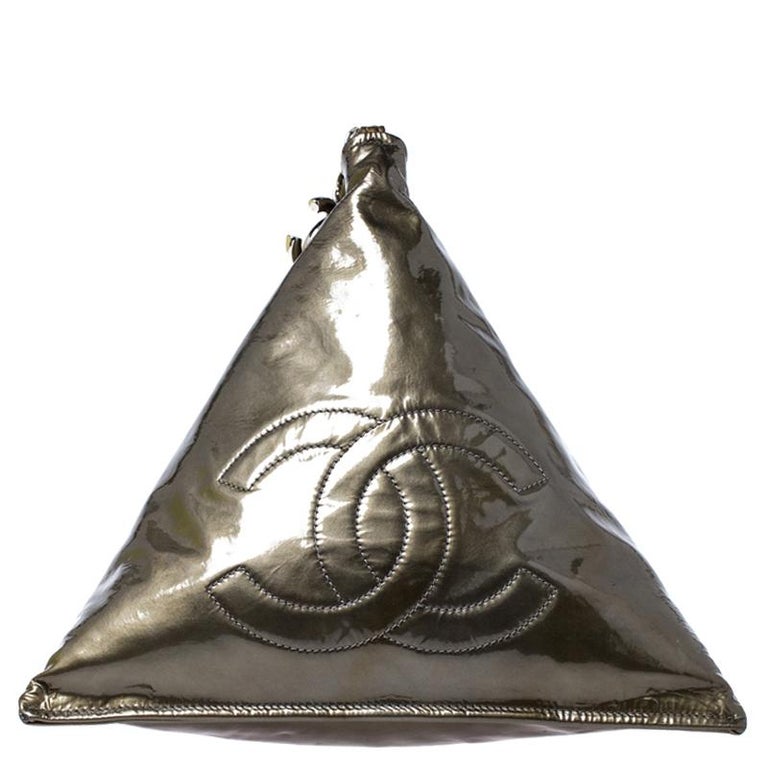 Chanel Olive Green Patent Leather Pyramid Triangle CC Minaudiere ...
