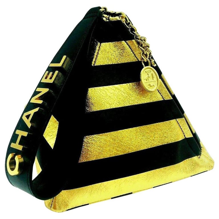 CHANEL Paris-New York Metier D'Art 2019 Pyramid Bag - Black Gold ...