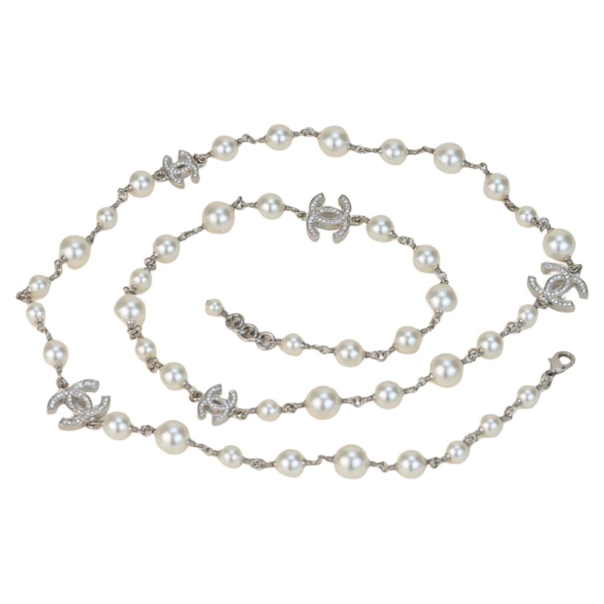 Chanel CC Logo Pearl and Crystal Long Pearl Necklace in Gilt Gold at ...