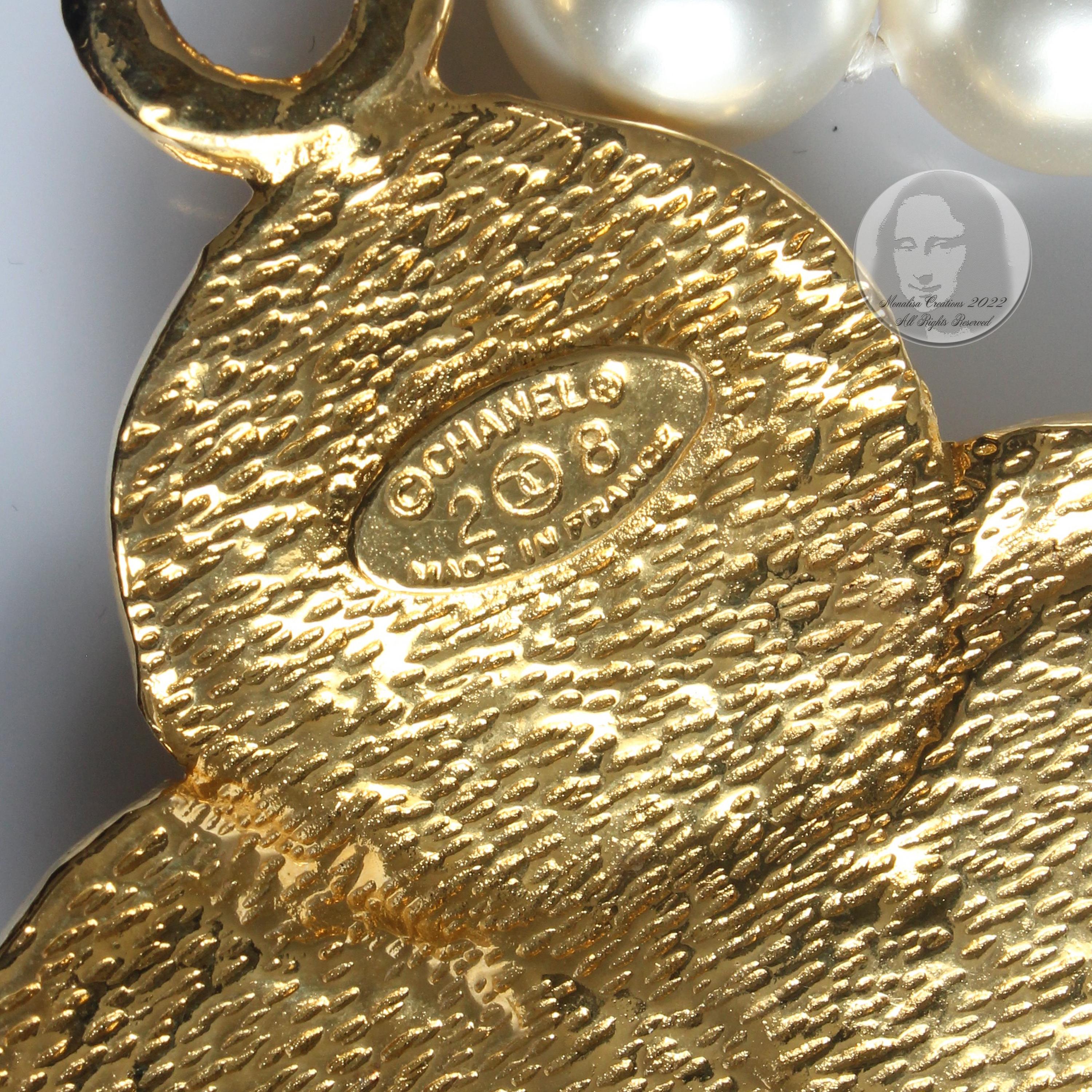 Chanel Pendant Necklace Poured Glass Pearls Gold CC Medallions Vintage ...