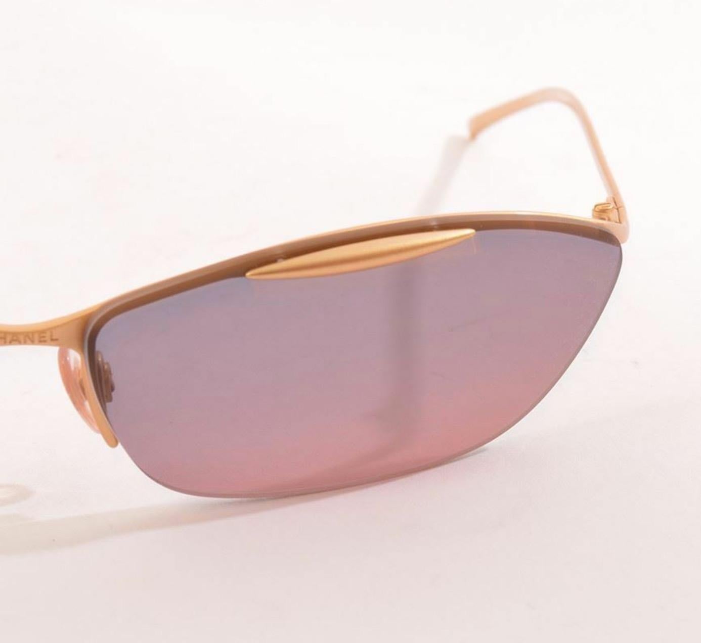 Chanel Pink Ombre Tinted Gold Rimless Kylie Sunglasses For Sale at ...
