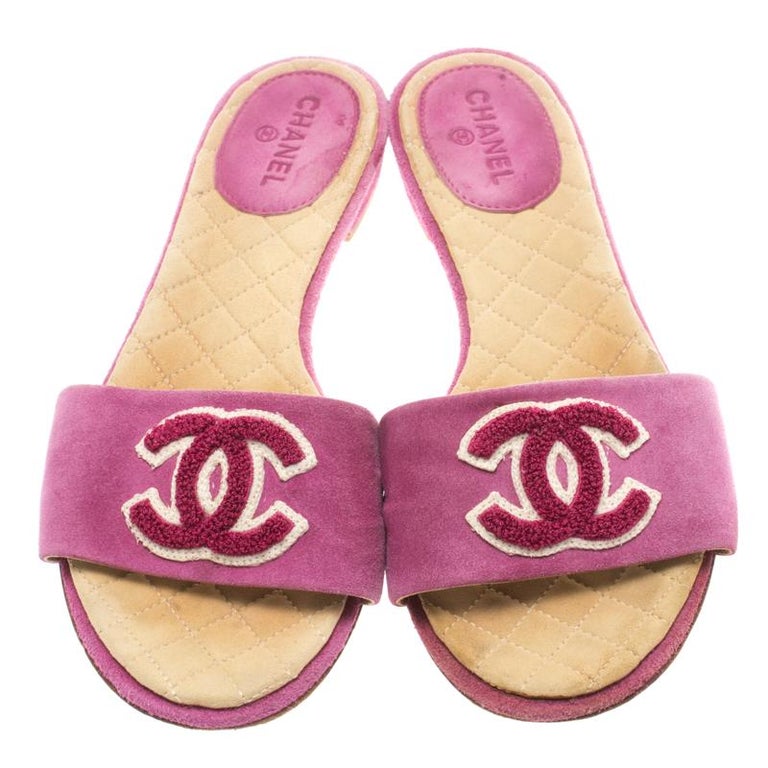 Chanel Pink Suede CC Open Toe Flat Slides Size 37 For Sale at 1stDibs