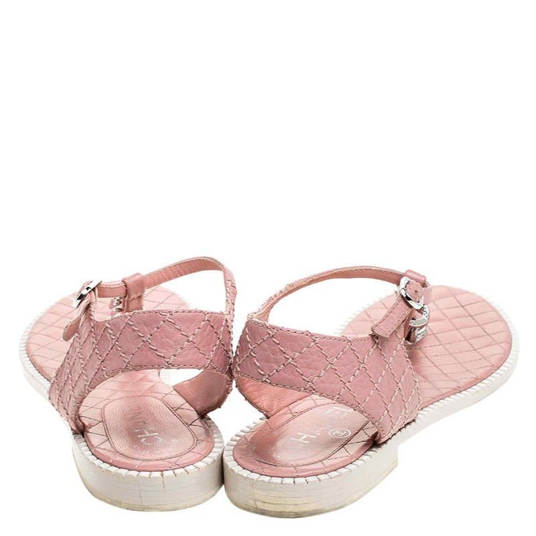 Chanel Pink/White Quilted Leather Chain Link Thong Flat Sandals Size 41 ...