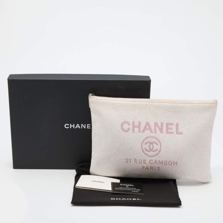 Chanel Pink Woven Raffia Deauville O Case For Sale at 1stDibs