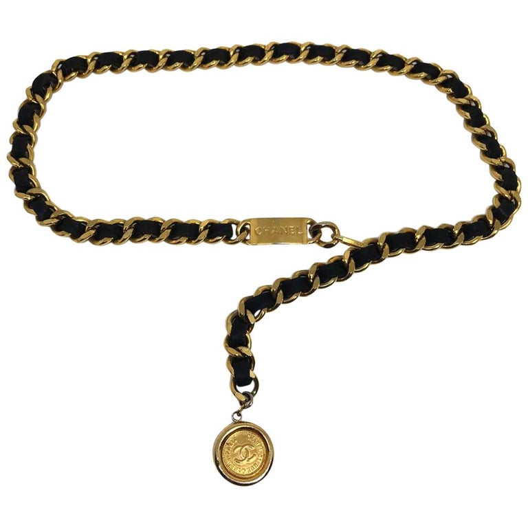 CHANEL Plate Belt Chain Intertwined With Black Leather at 1stDibs