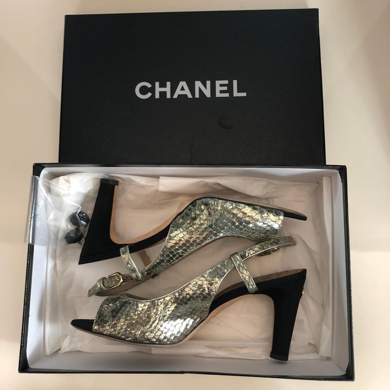 Chanel Python Effect Fabric And CC Logo Slingbacks For Sale at 1stDibs