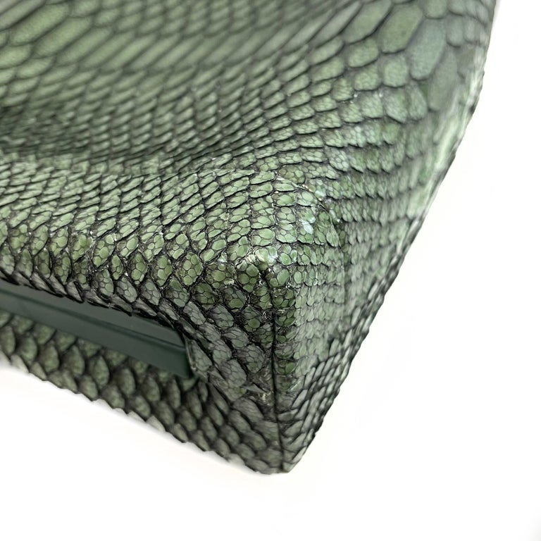 CHANEL - Python Snakeskin Green CC Kiss lock Shoulder Bag / Crossbody ...