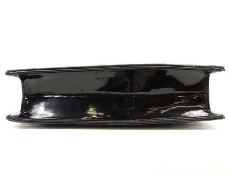 Chanel Quilted Chain 230269 Black Patent Leather Tote For Sale at 1stDibs