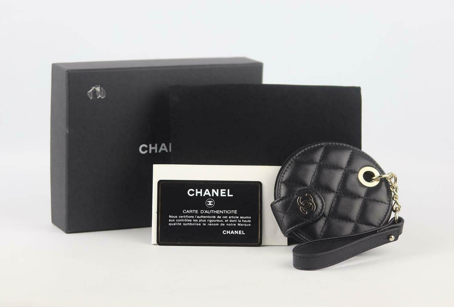Chanel Quilted Lambskin Leather Luggage Tag For Sale at 1stDibs ...