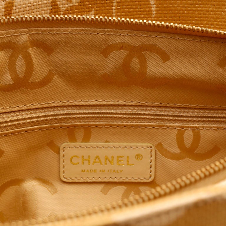 Chanel Raffia Camellia Small Tote For Sale at 1stDibs