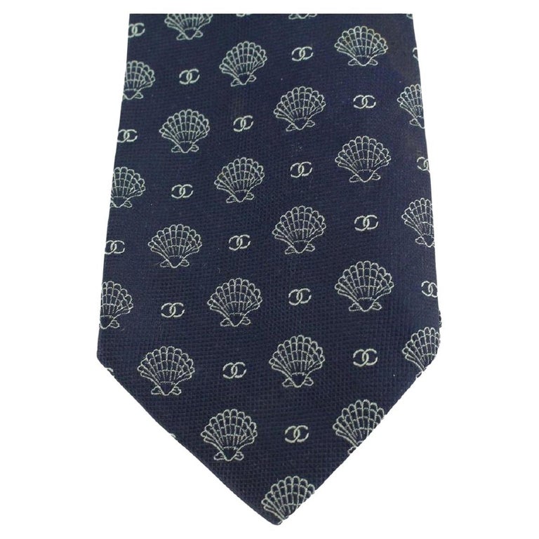 Chanel Rare Navy Seashell CC Logo Neck Tie Men's or Unisex or Women's ...