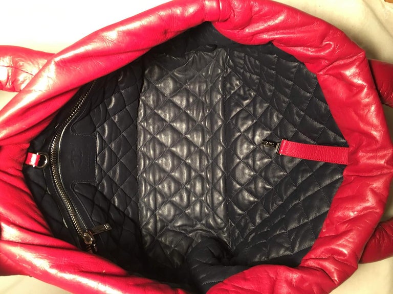 Chanel Red and Navy Puffy Leather Cocoon Tote Bag For Sale at 1stDibs ...
